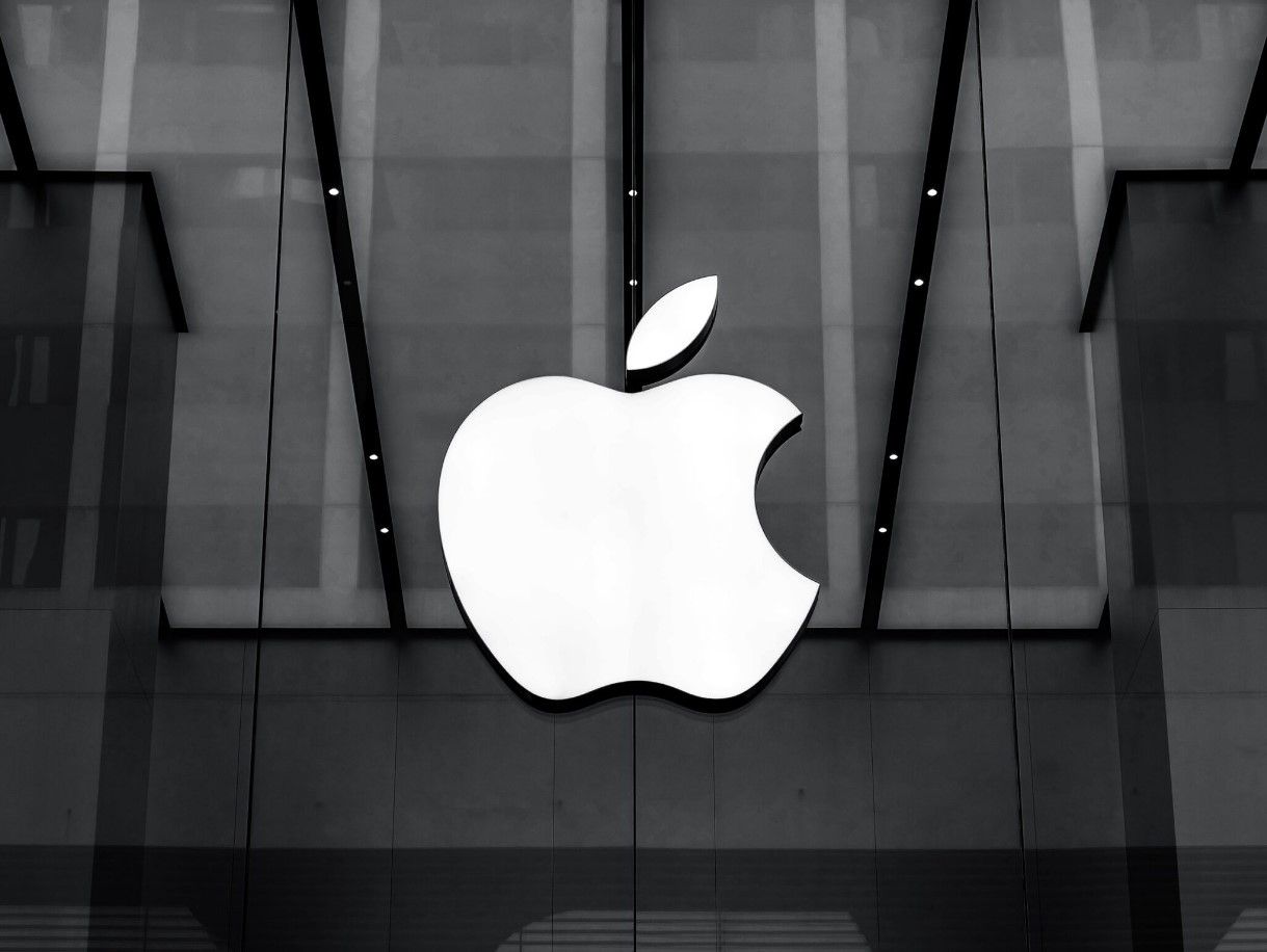 Apple CFO Luca Maestri Transitioning to New Role Within the Company ...