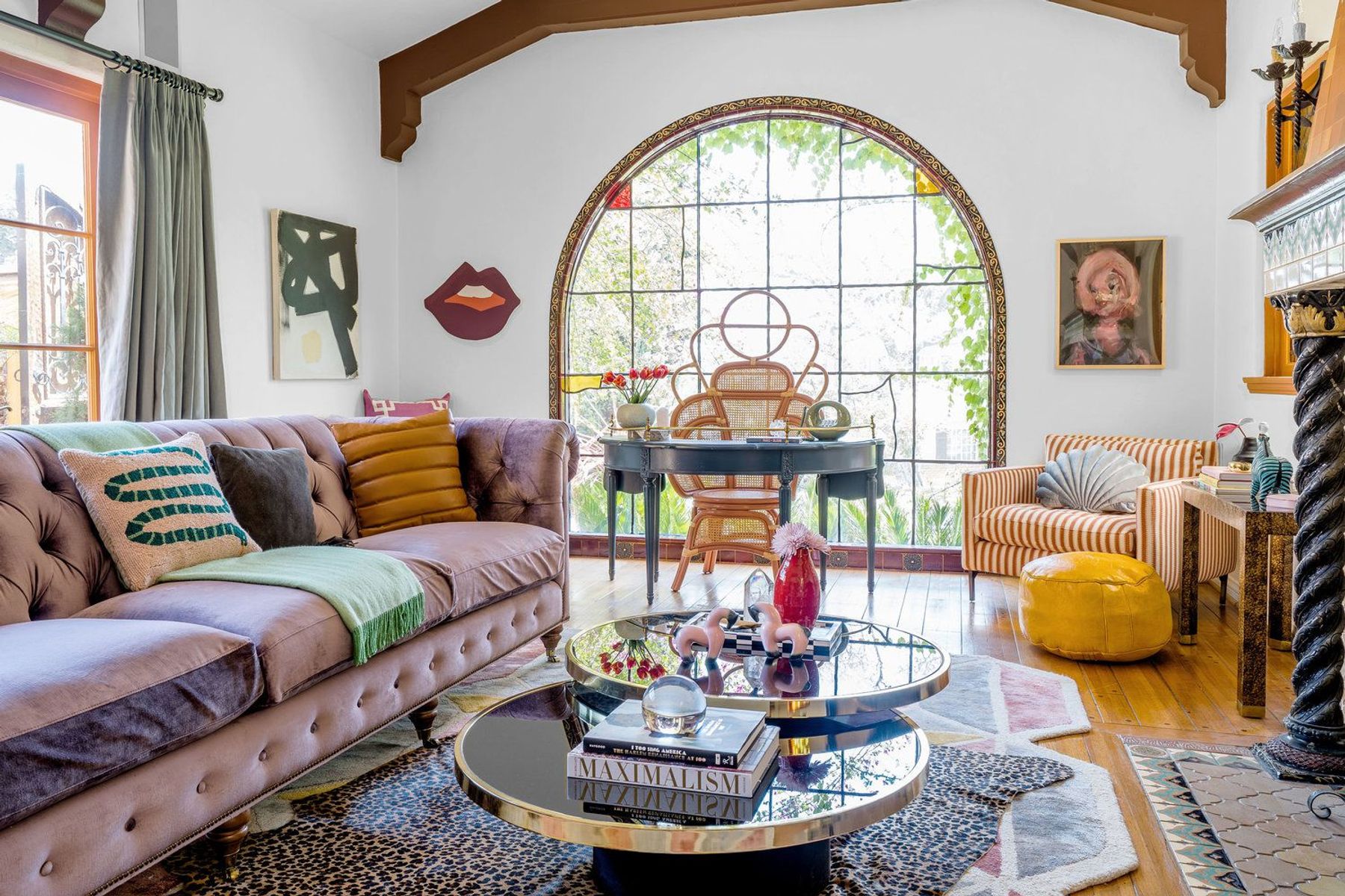 Selecting the Perfect Contemporary Art Style for Your Interior Design ...