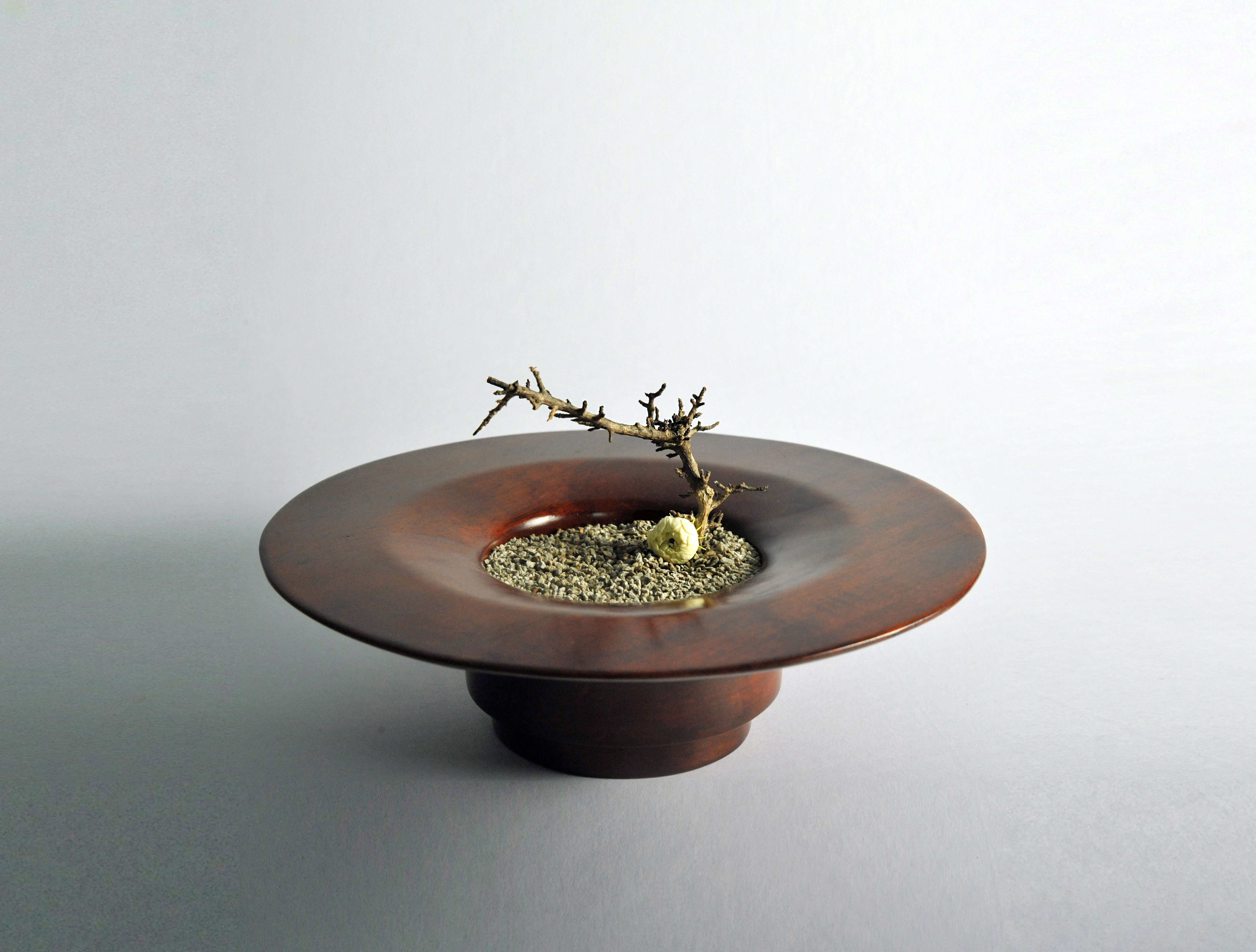 ULII Plate Siam Black Edition by Natthorn Uliss 2021: Design | The Artling