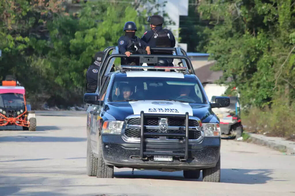 A Canadian tourist accuses Tulum police of extortion over minor traffic ...