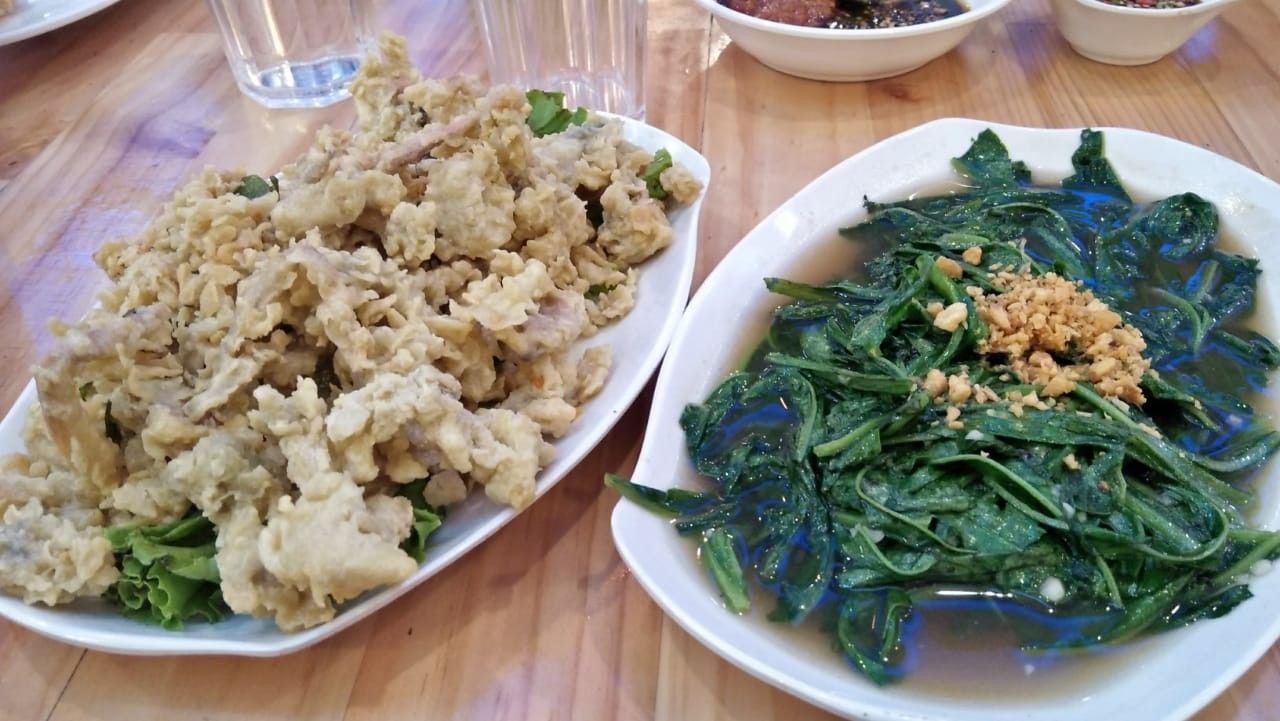 Daun Lada, Tempat Makan Spesialis Menu Seafood di Surabaya - pesenmakan.id