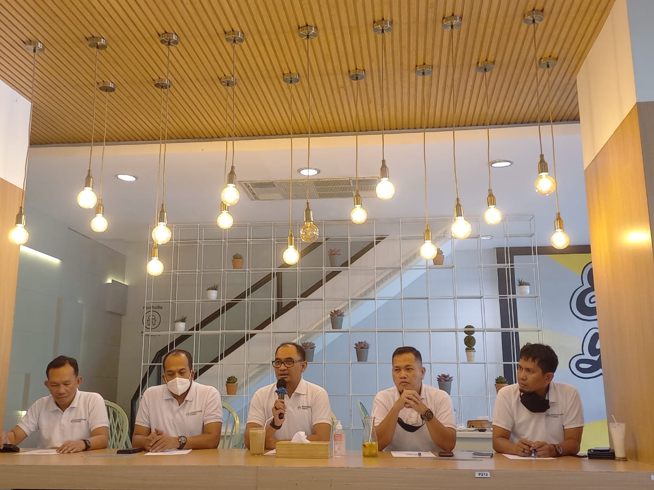 Direksi Perumda Manuntung Sukses Perkenalkan Logo Baru - ibukotakini.com Direksi Perumda Manuntung Sukses Perkenalkan Logo Baru - ibukotakini.com
