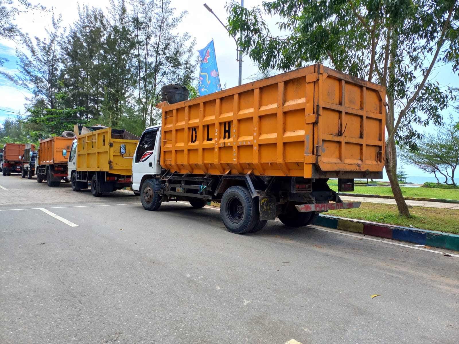 DPRD Balikpapan Sarankan Truk Pengangkut Sampah Tertutup - ibukotakini.com DPRD Balikpapan Sarankan Truk Pengangkut Sampah Tertutup - ibukotakini.com