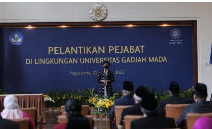 Rektor UGM Lantik 28 Pejabat Baru - jogjaaja.com Rektor UGM Lantik 28 Pejabat Baru - jogjaaja.com