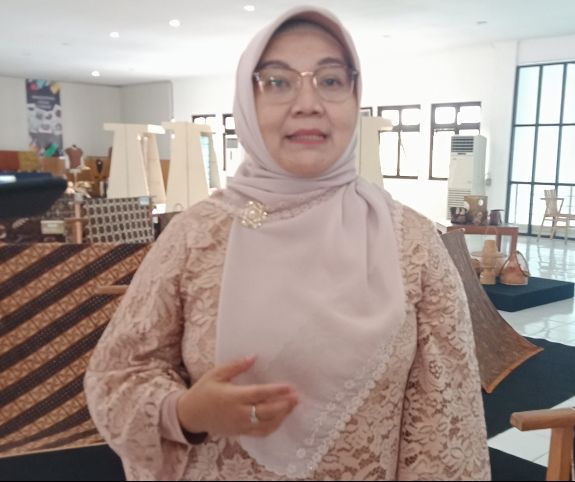 50 Pelaku Industri Batik Raih Sertifikasi Batik Mark dari Kemenperin ...