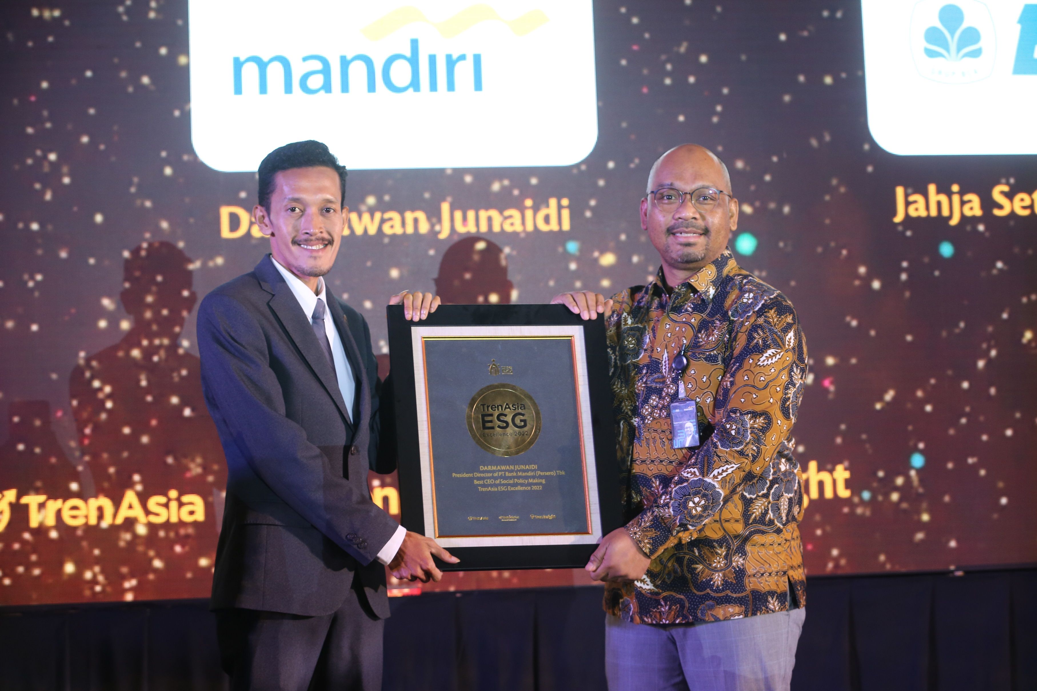 ESG Award: Penghargaan TrenAsia ESG Excellence 2022 Pacu Portofolio ...