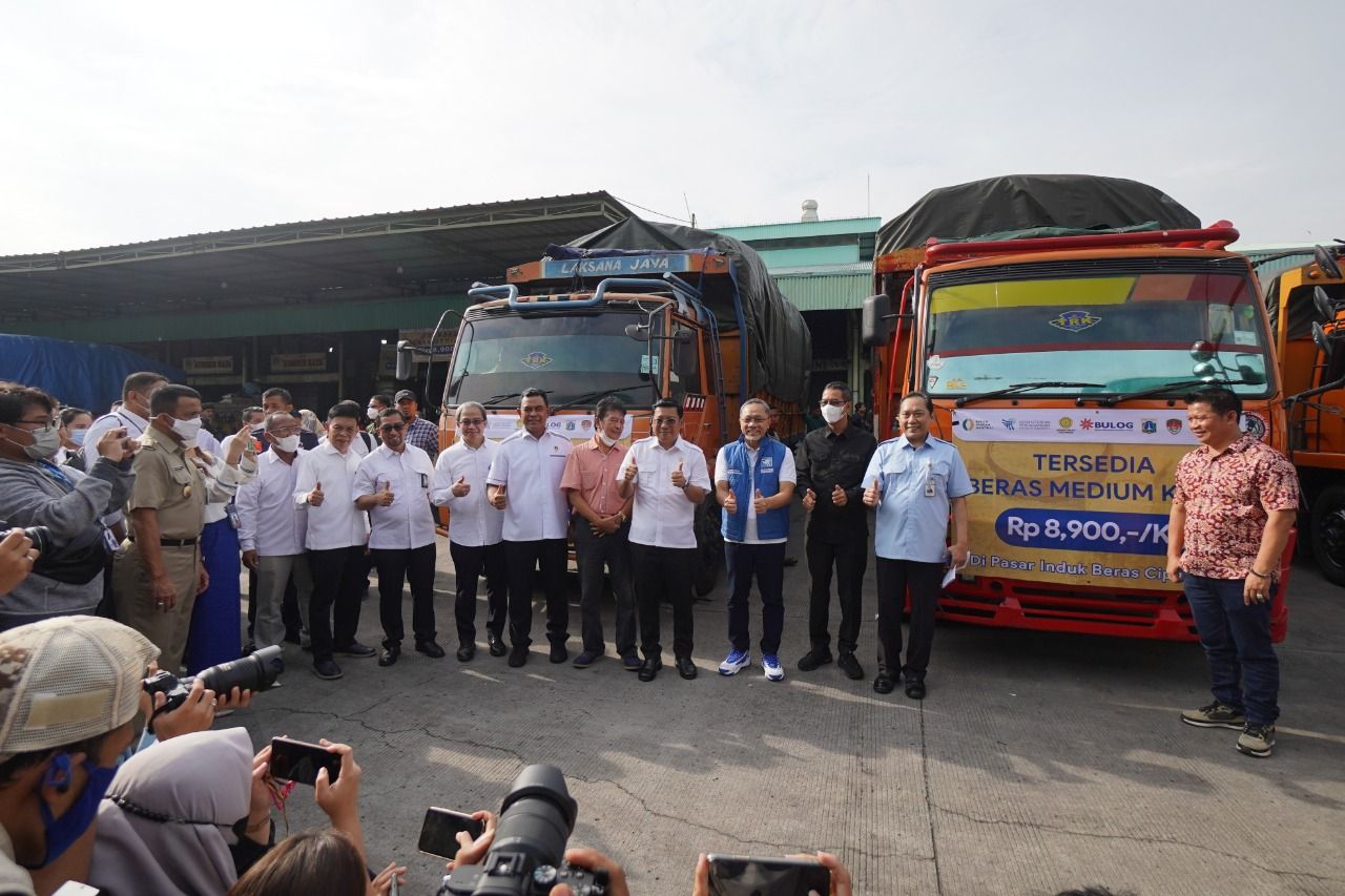 Bapanas Pastikan Stok Beras Wilayah Jakarta Terkendali - Trenasia.com Bapanas Pastikan Stok Beras Wilayah Jakarta Terkendali - Trenasia.com