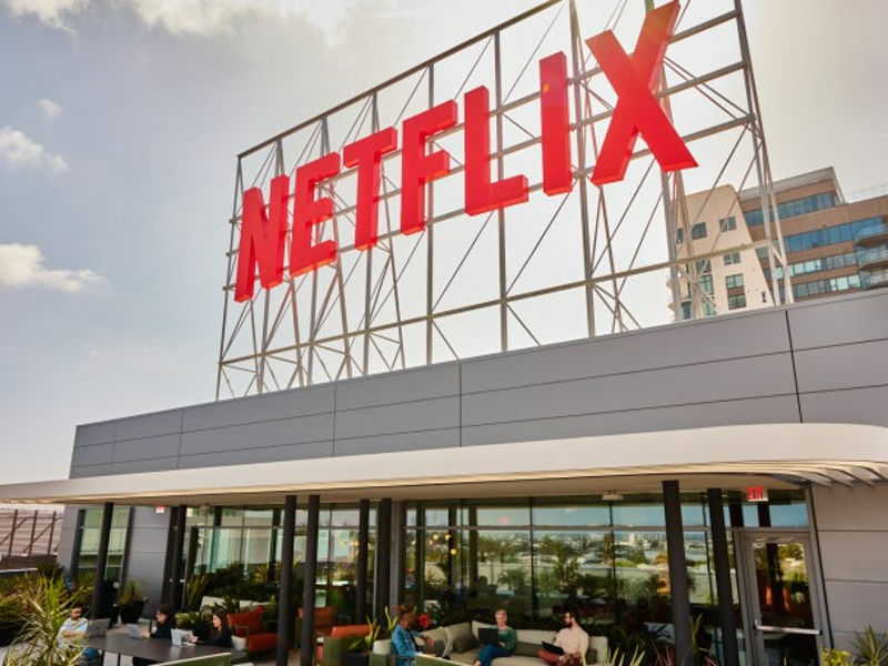 Netflix agrees global pay-TV rights to Sony films - Telecompaper