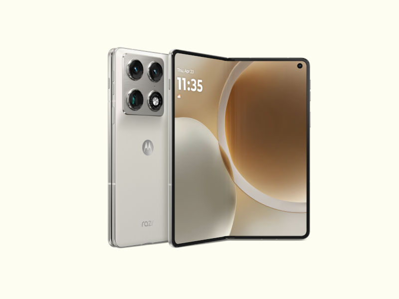 Motorola unveils Razr Fold, World Cup phone and new AI system at CES ...