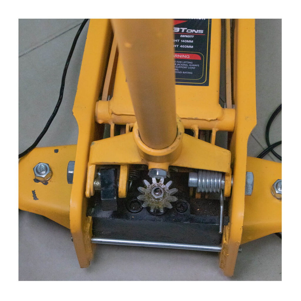 Powerhouse Floor Jack 3Tons (Heavy Duty) - Tacloban Ultrasteel Corporation