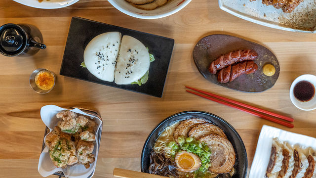 TVFoodMaps: Restaurants on TV Shows, Diners-Drive-Ins and Dives