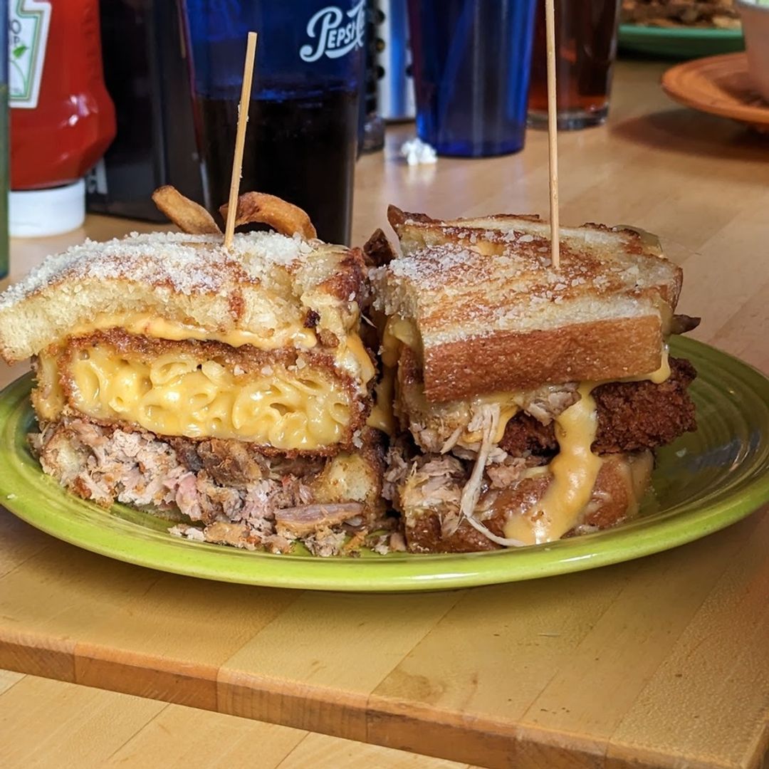 Melt Bar and Grilled, Lakewood, OH, Seen On Best Thing I Ever Ate