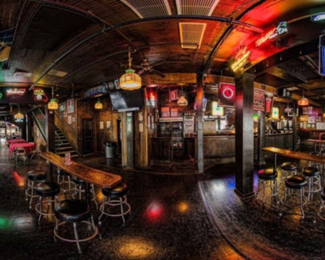 Char Bar, Kansas City, MO, Seen On Burgers, Brew and Que