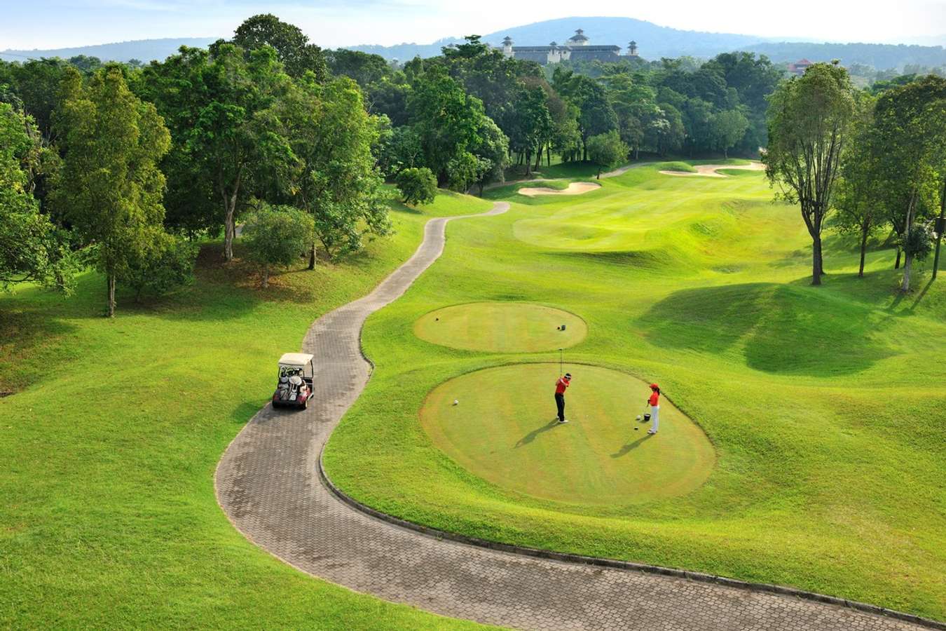 10 lokasi resort tanpa pantai untuk percutian lain daripada yang lain