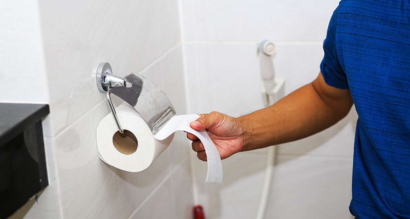 The Art of Pooping in Public: Toilet Etiquette for Travelers