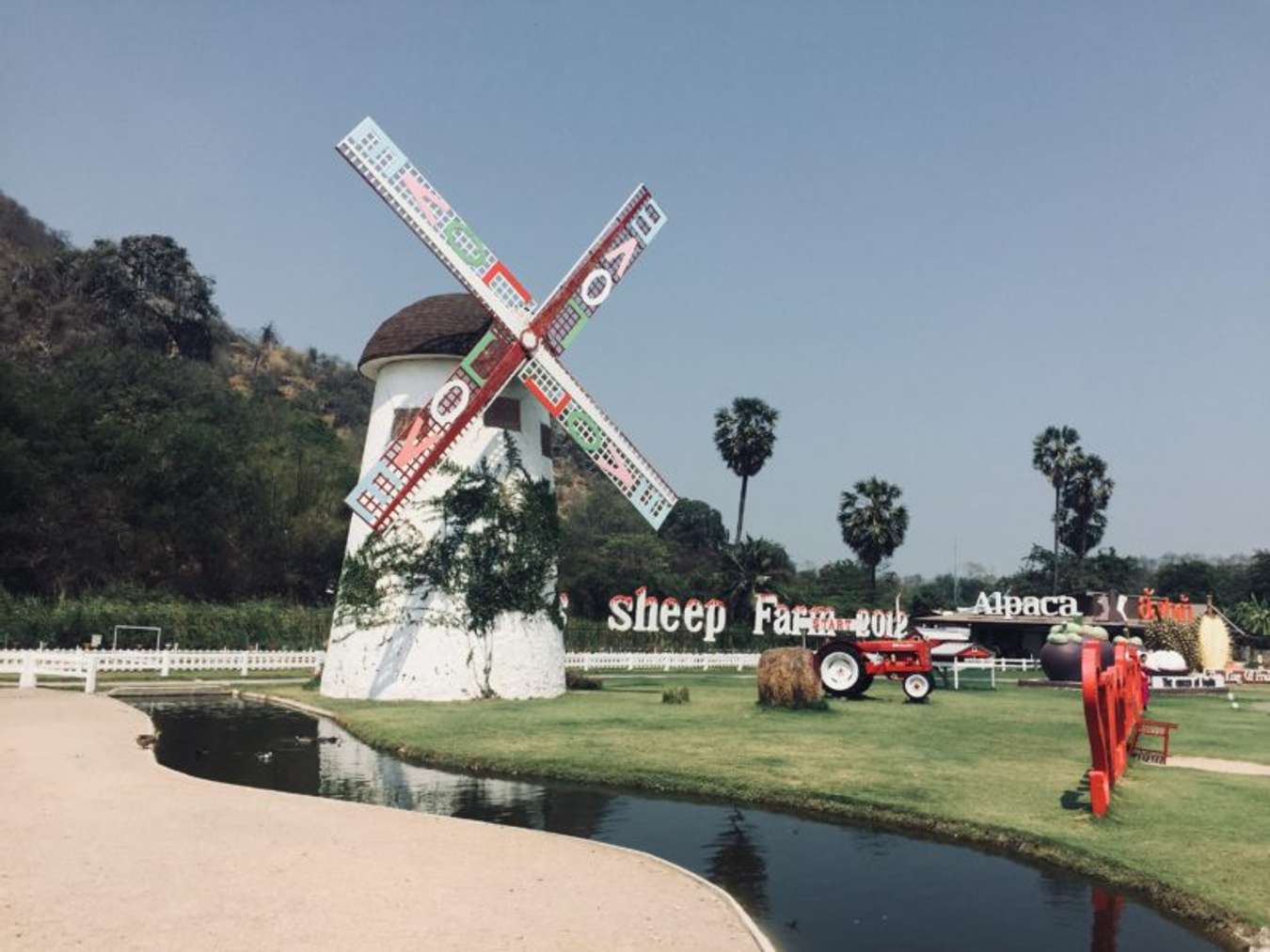 พาไปเที่ยว Swiss Sheep Farm ชะอำ ฟาร์มแกะใกล้กรุงเทพฯ หยุดวันเดียวก็ ...