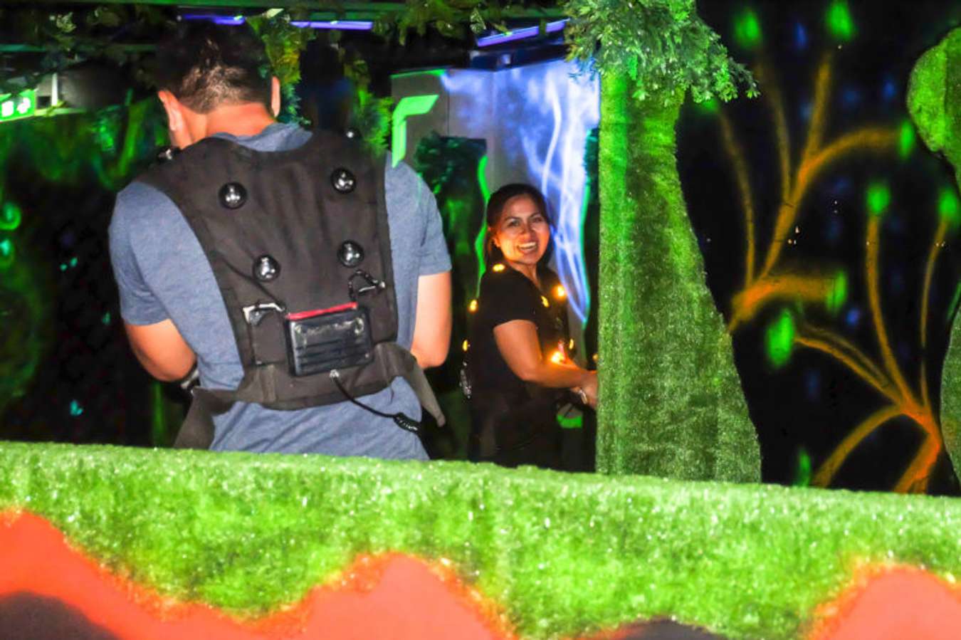 สยามเลเซอร์เกม SIAM LASER GAMES ชวนลงสนาม ขยับแข้งขา จับปืนออกท่า บู๊ ...