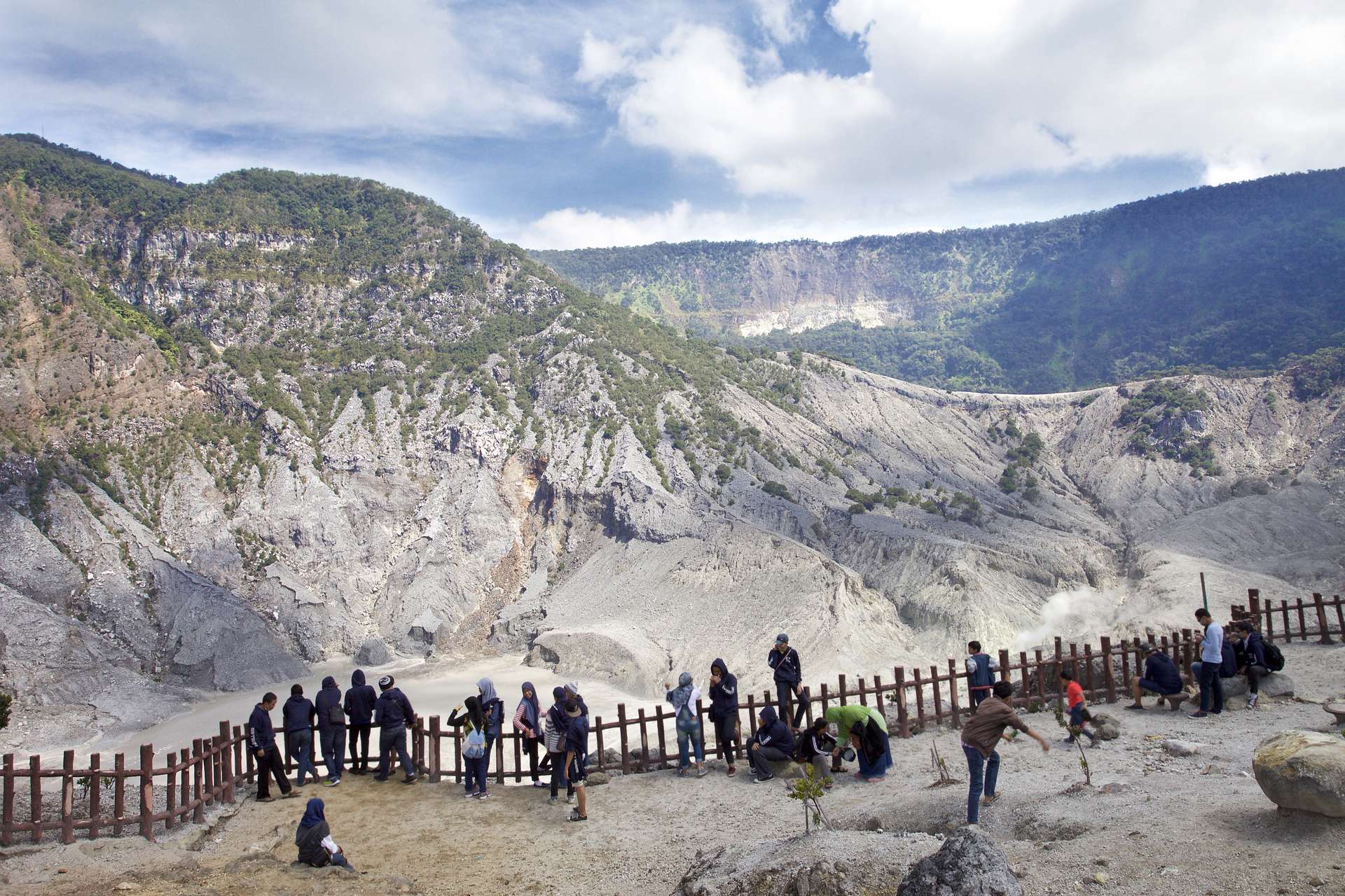 Download Gratis 80+ Gambar Gunung Tangkuban Perahu Terbaru HD - Gambar