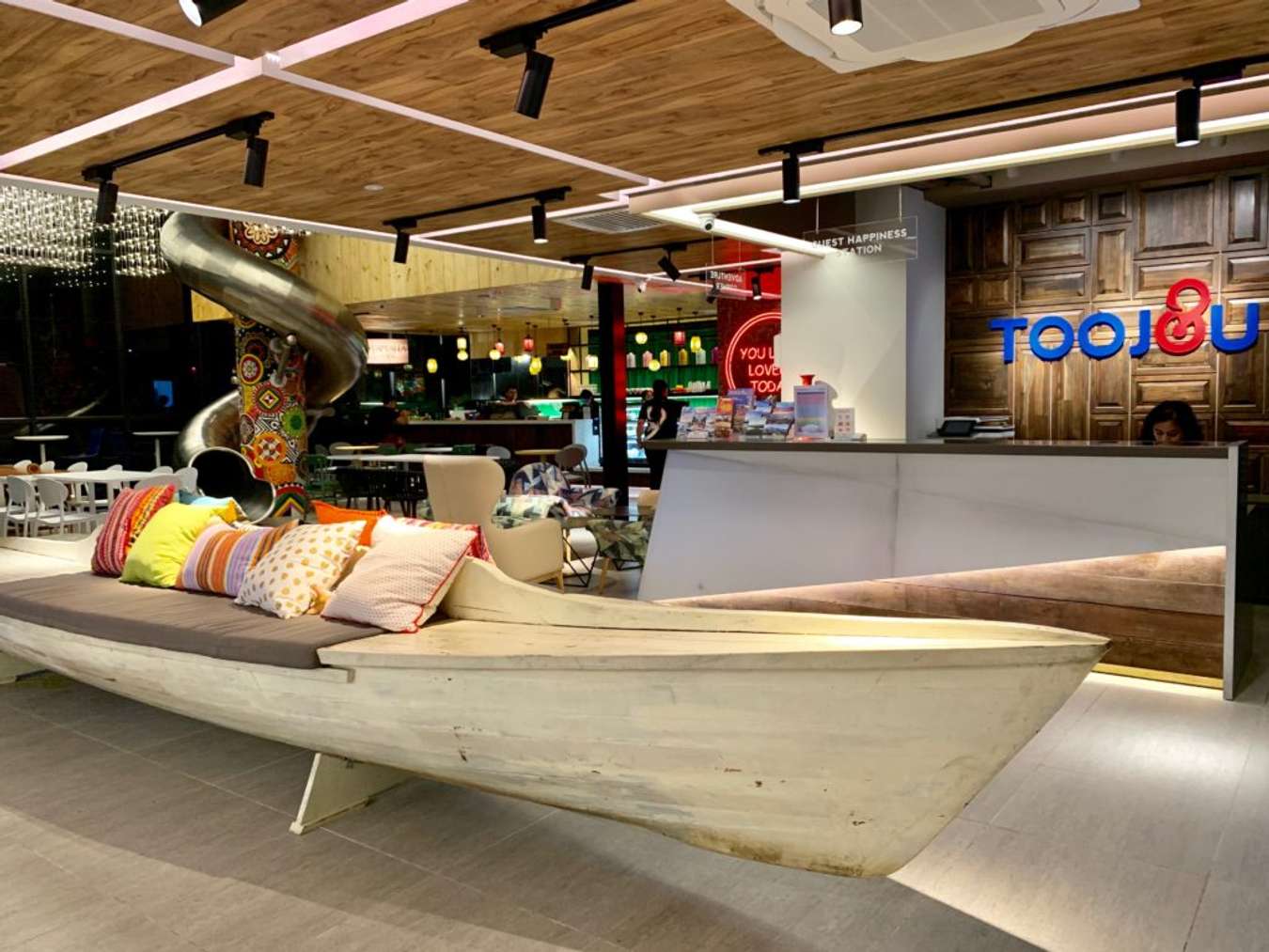 Toojou: Where travel, social and professional meet