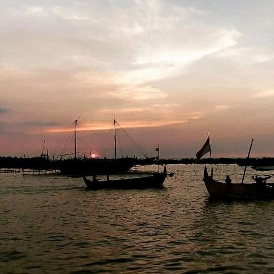 11 Pantai di Semarang Ini Suguhkan Pemandangan Alam Keren