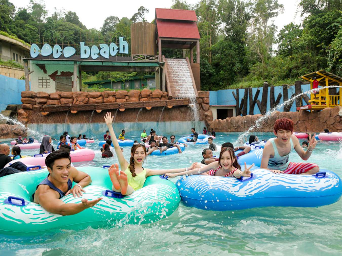 6 water theme parks for a splashing good time with the fam