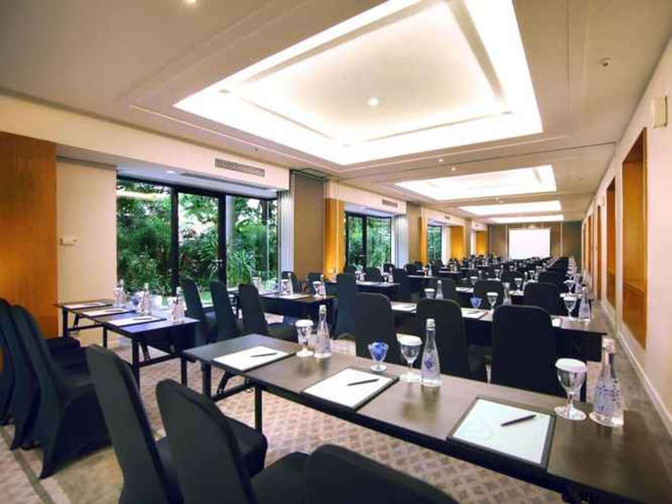 7 Hotel dengan Fasilitas Meeting Room di Jakarta Selatan