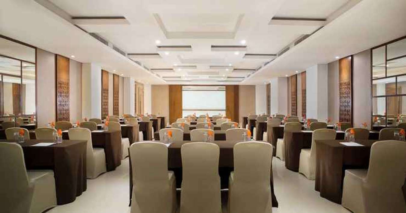 9 Hotel dengan Fasilitas Ruang Meeting di Makassar