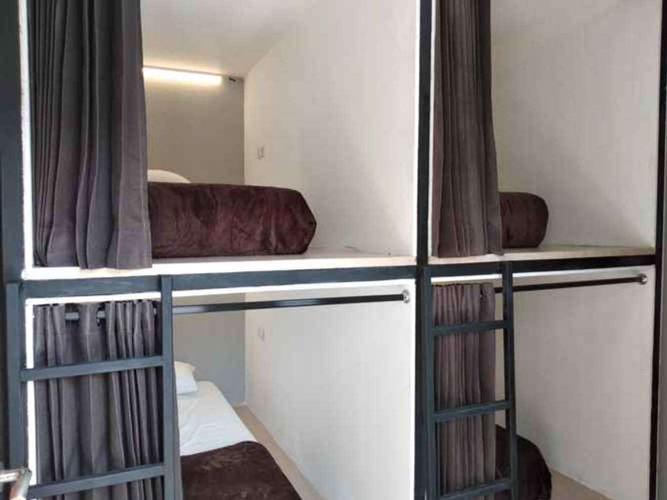 12 Hotel Kapsul di Jakarta untuk Alternatif Akomodasi Backpacking yang ...