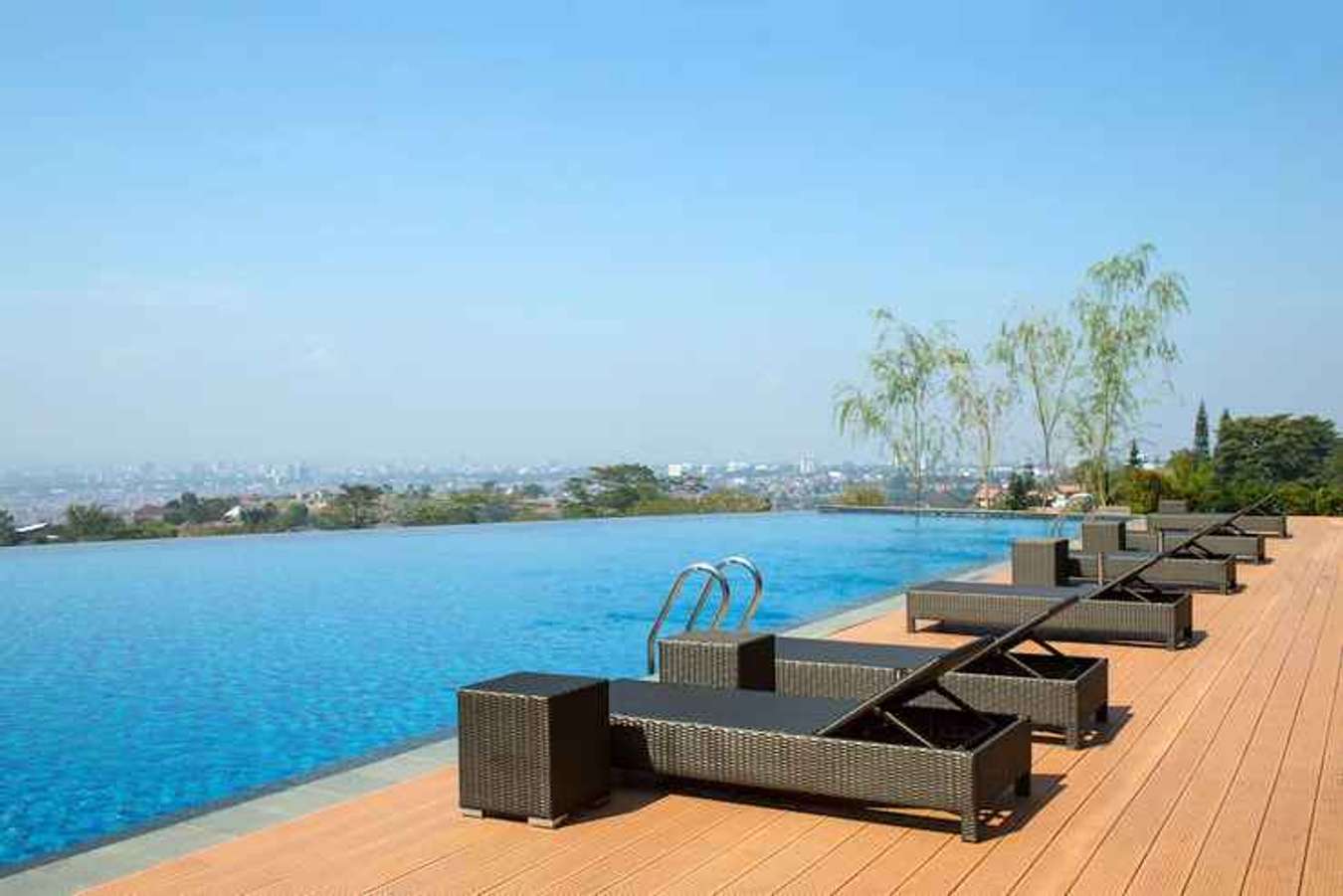 12 Hotel dengan Infinity Pool di Bandung yang Memiliki View Terbaik