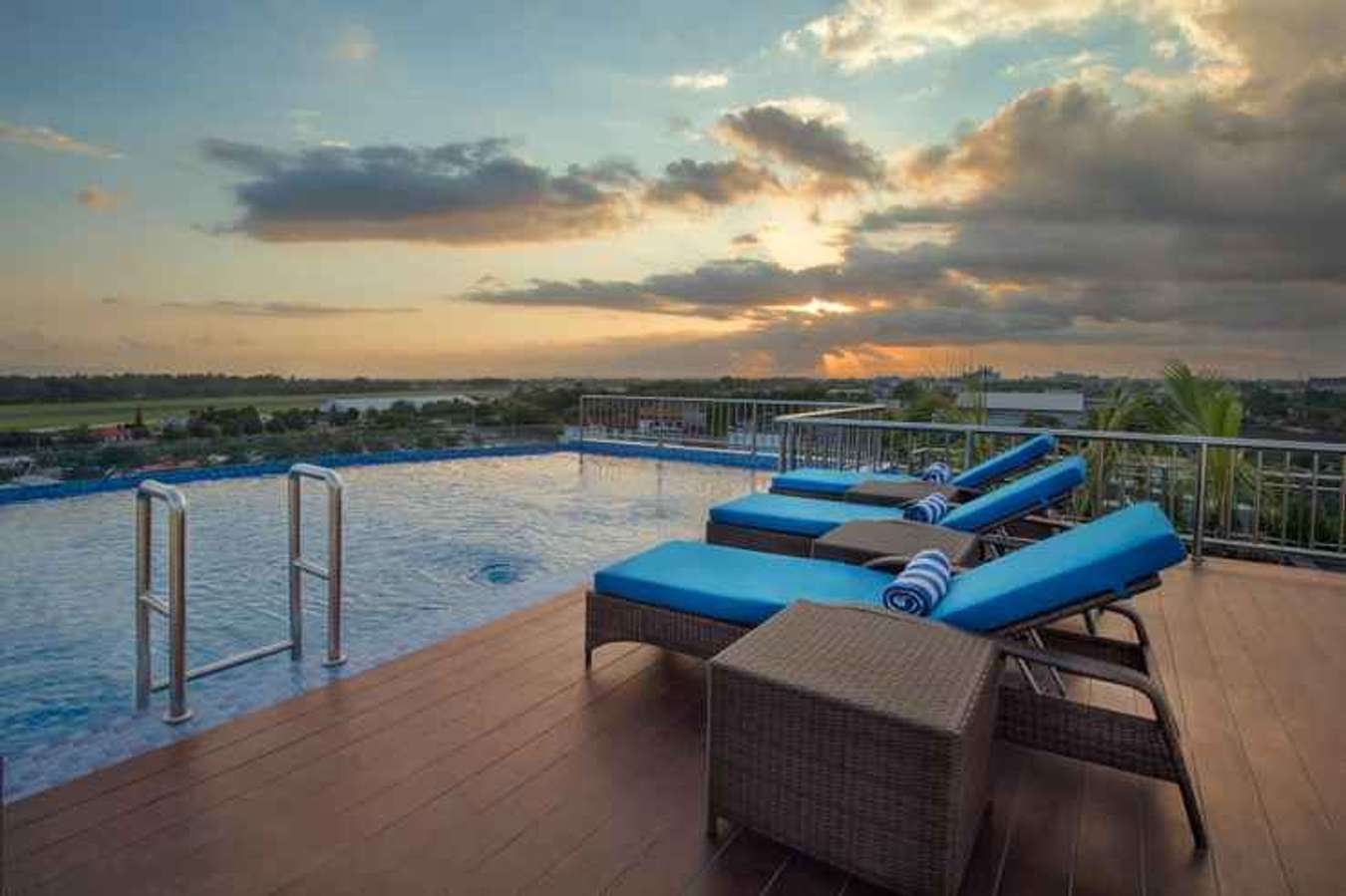 7 Hotel dengan Infinity Pool di Jogja dengan Panorama Terbaik