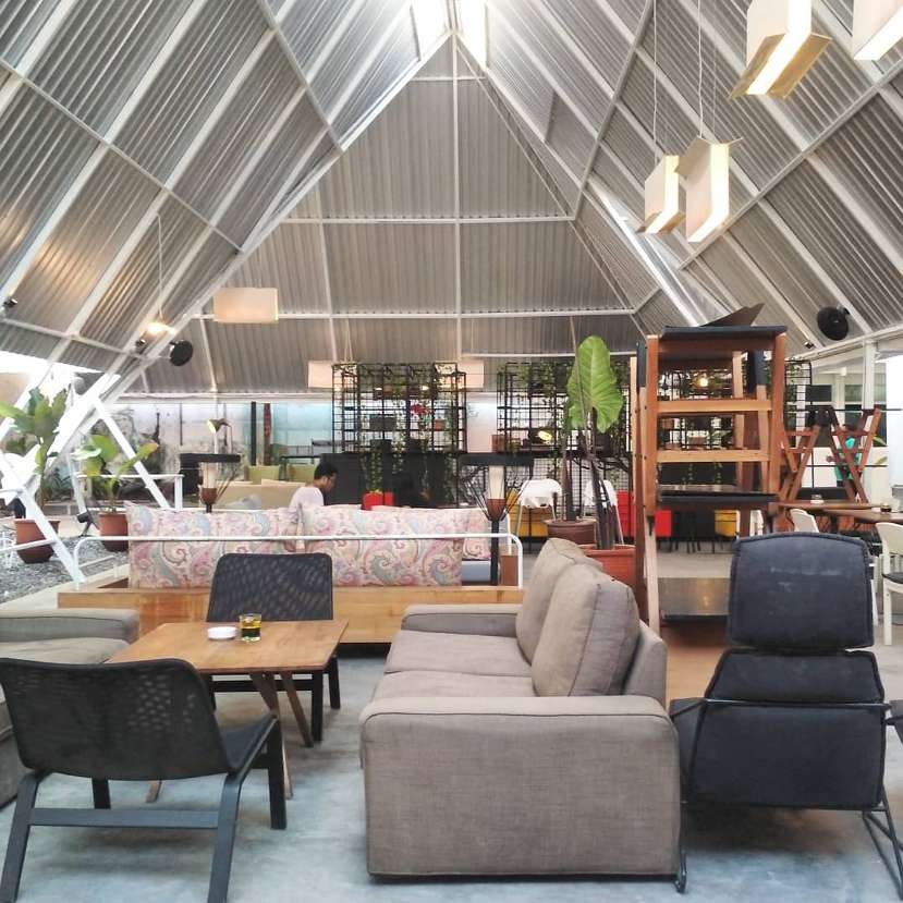 7 Café di Jogja yang Modern & Memiliki Konsep Kekinian