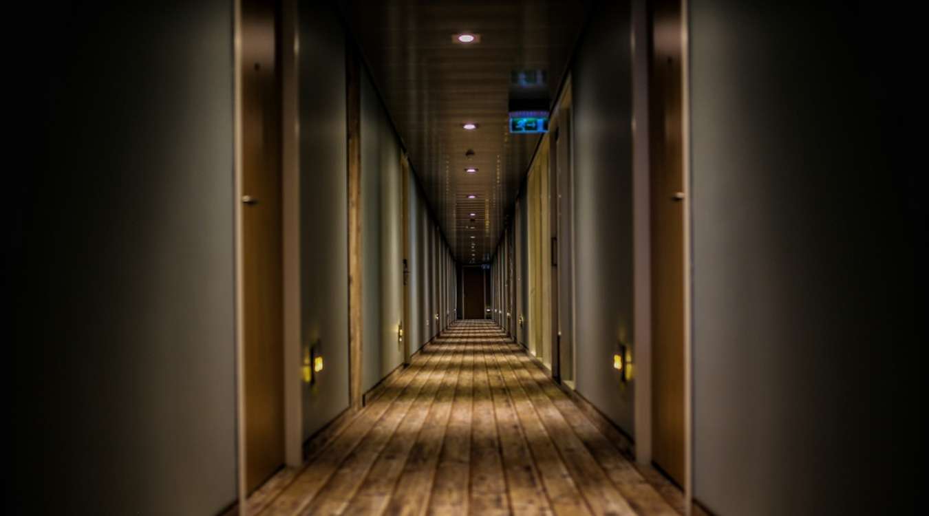 Go on a Staycation Securely: 19 Hotel Safety Tips for Your Next Trip