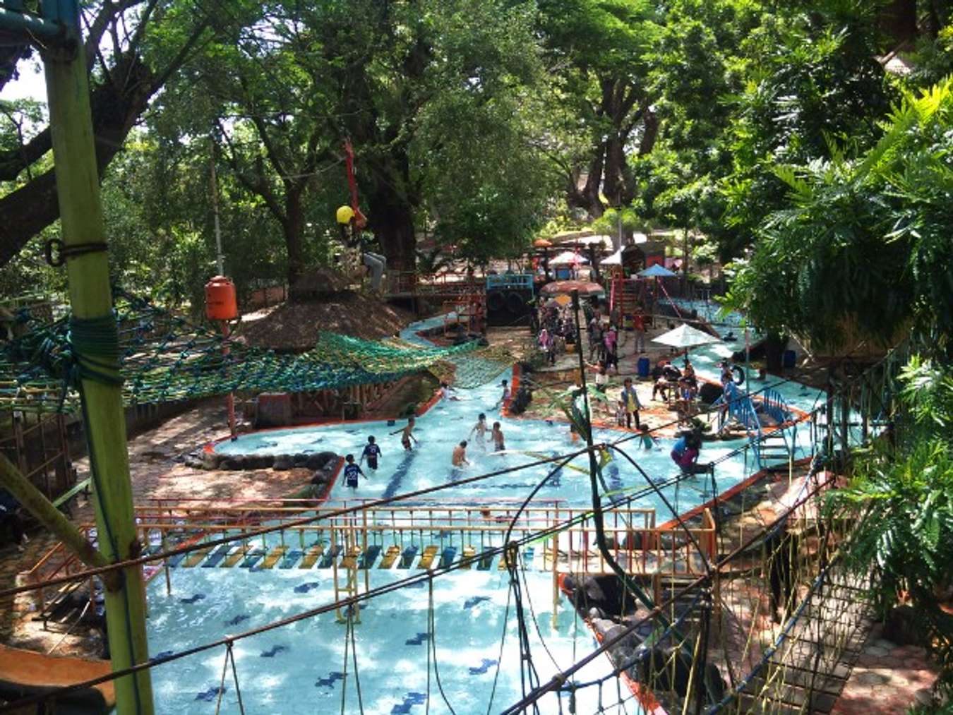 12 Destinasi Tempat Wisata di Karanganyar Terbaik