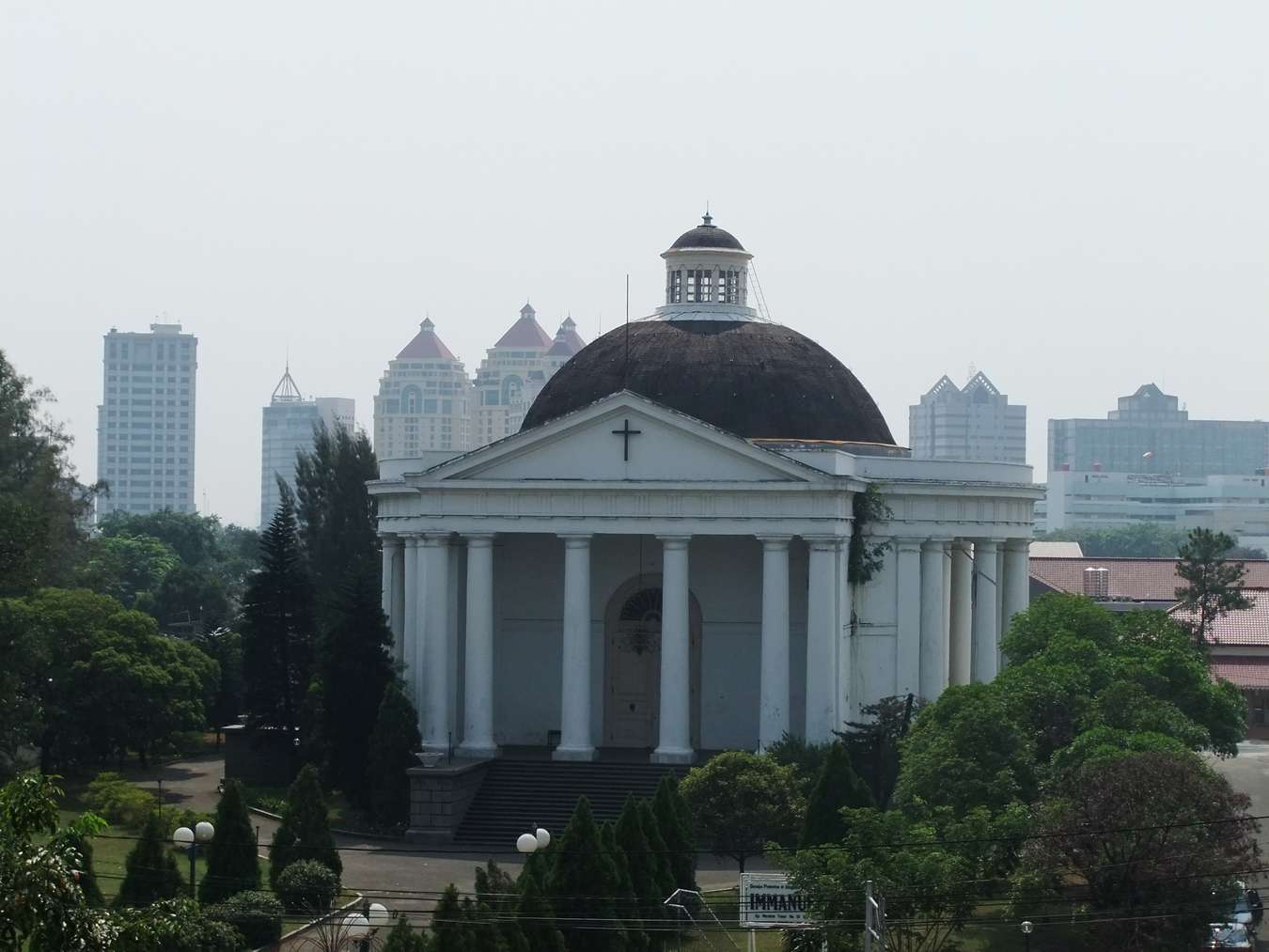 10 Gereja Tertua & Bersejarah di Indonesia