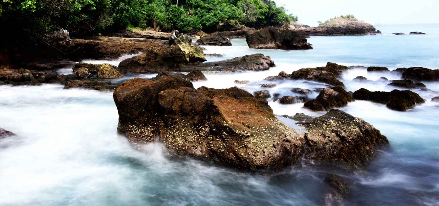 Jelajah Keindahan Pantai Sebalang Di Provinsi Lampung