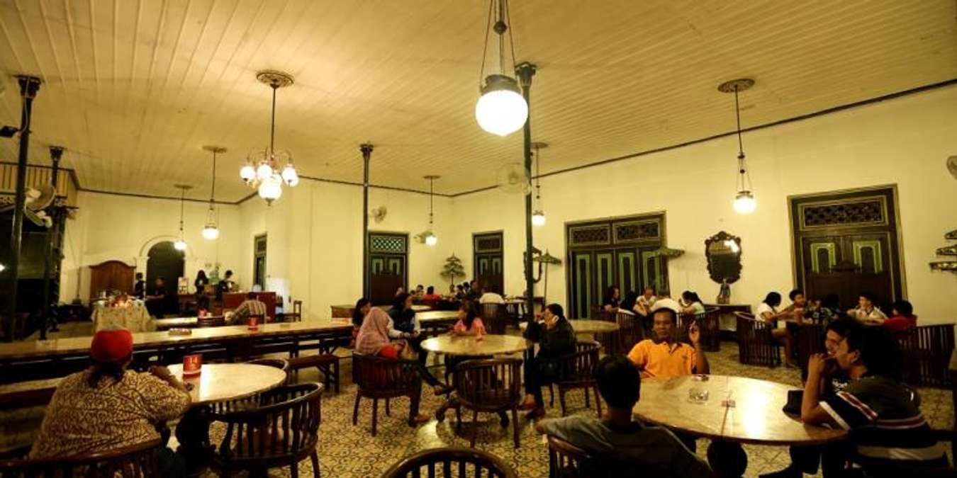 Tempat Makan Terbaik di dekat Keraton