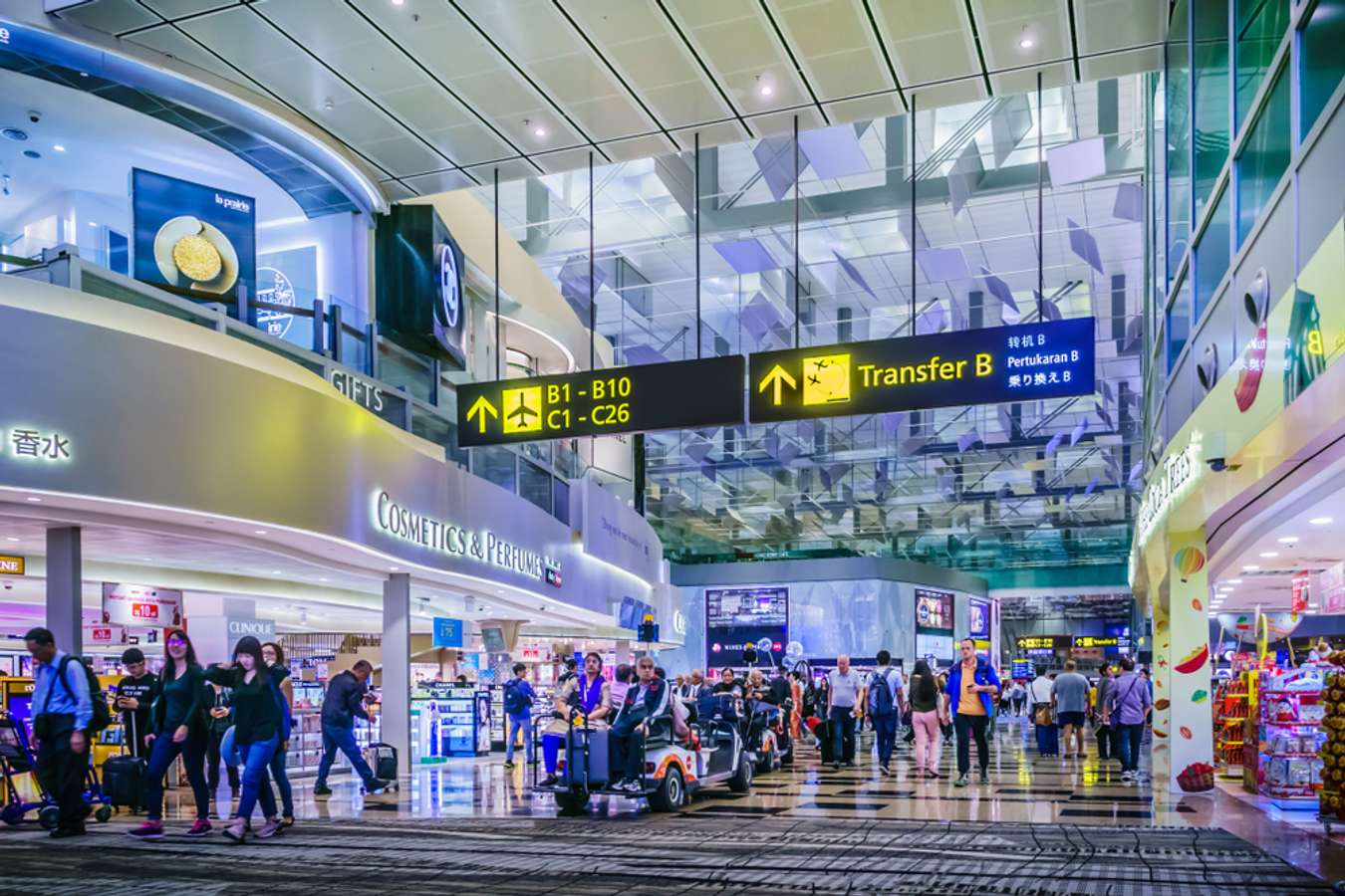 4 Reasons Why You Should Try Changi Shopping Experience
