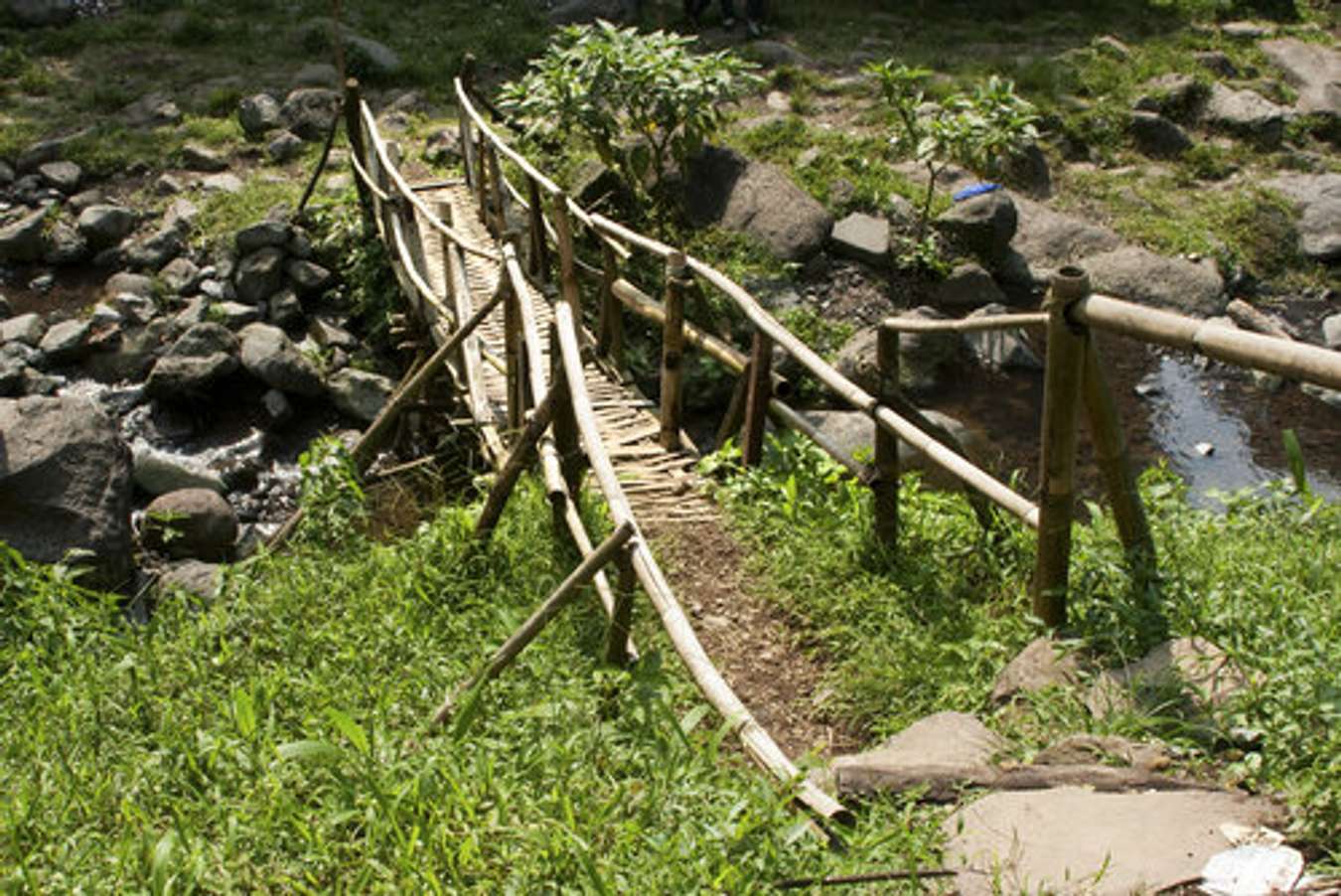 9 Rekomendasi Wisata Air Terjun di Bogor yang Wajib Kamu Kunjungi