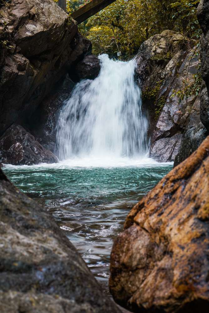 9 Rekomendasi Wisata Air Terjun di Bogor yang Wajib Kamu Kunjungi
