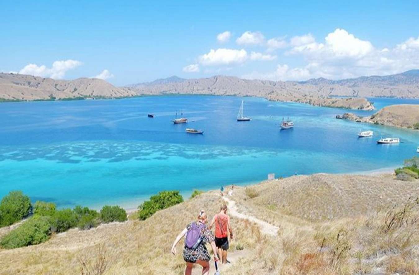 11 Daya Tarik Wisata Pulau di Labuan Bajo yang Bikin Terpesona