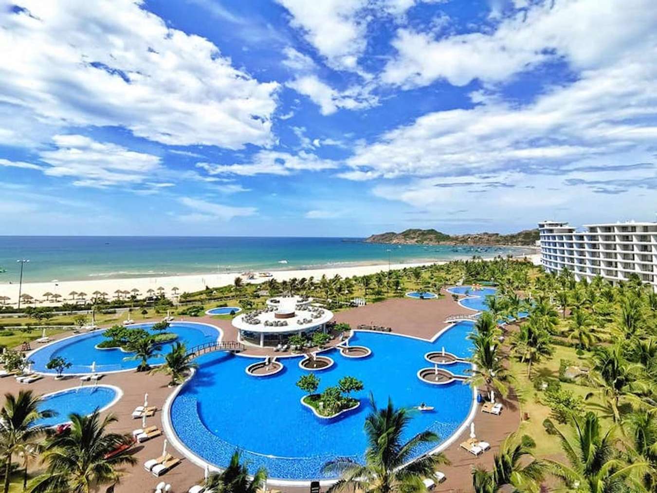 Biển Quy Nhơn và những kinh nghiệm quan trọng cho hội “cuồng chân”