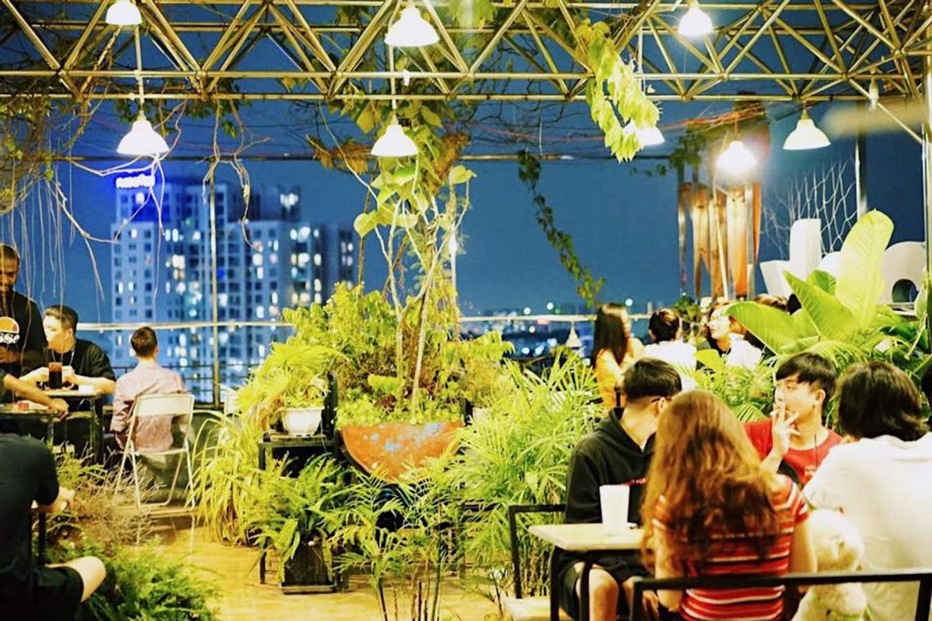 Gợi ý 10 quán cafe chill quận 1 đến một lần là mê