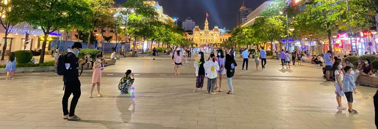 Phố đi bộ Nguyễn Huệ, con đường sầm uất bậc nhất Sài Gòn