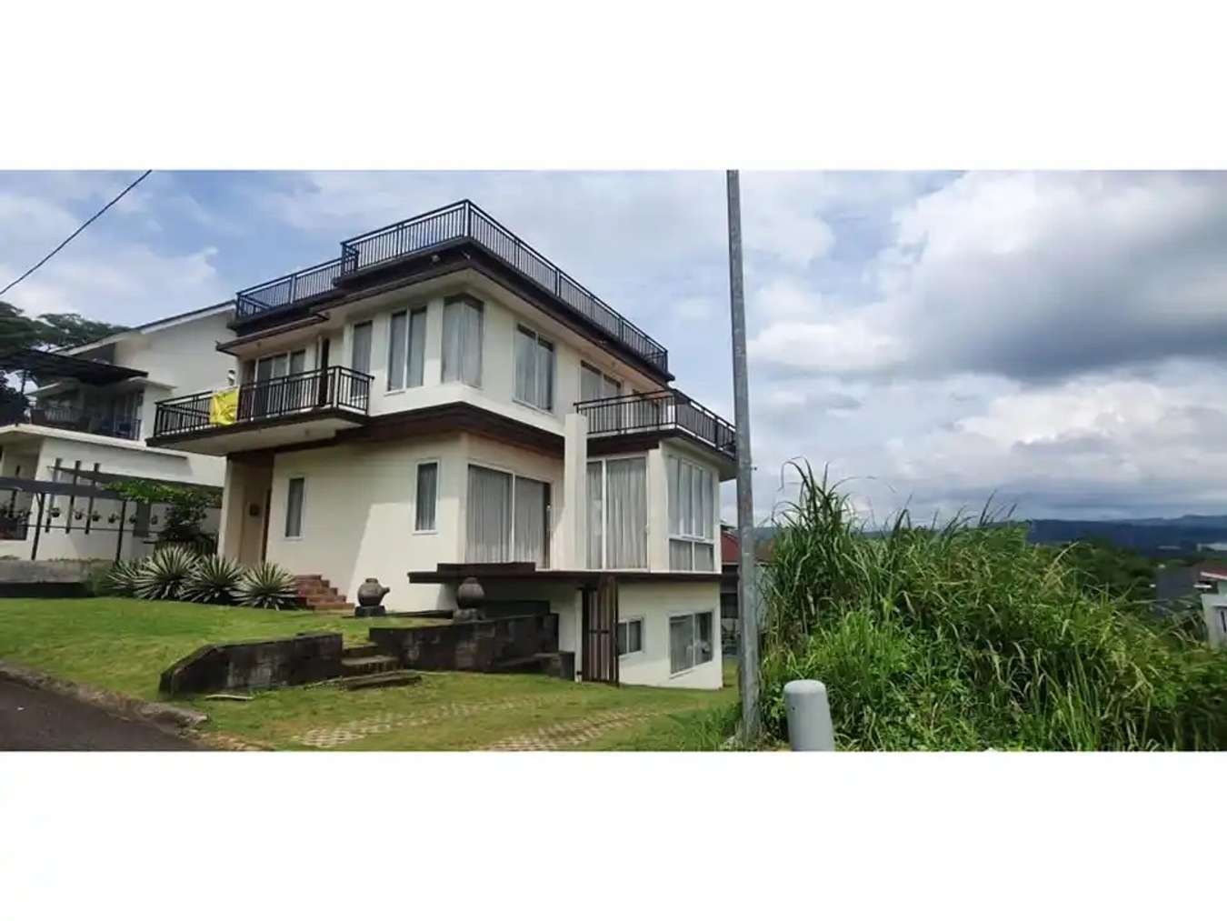 16 Villa di Sentul untuk Keluarga, Muat Banyak & Ada Pilihan Kolam Renang