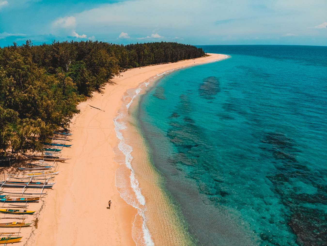 10 Breathtaking Beaches in the Philippines
