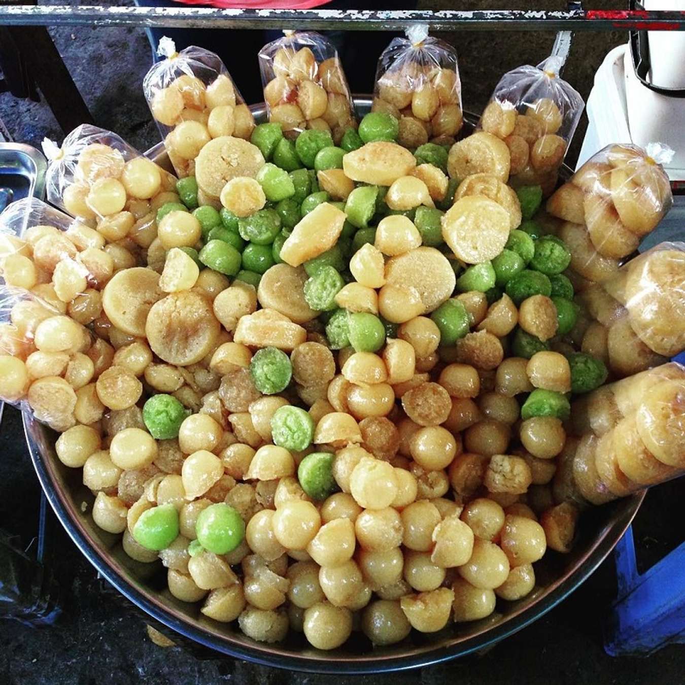 Chợ Châu Đốc: Kinh nghiệm khám phá chi tiết nhất từ Traveloka