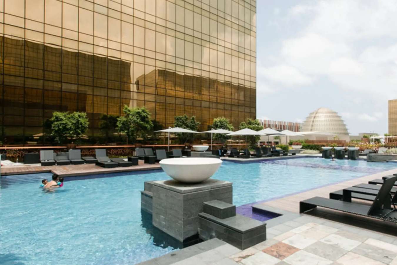🏊‍♀️ Best Pool Hotels & Resorts For a Memorable Staycation in Manila