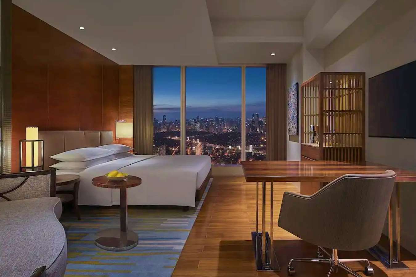 Taguig Travel Guide: Discover the Perfect Staycation Destination