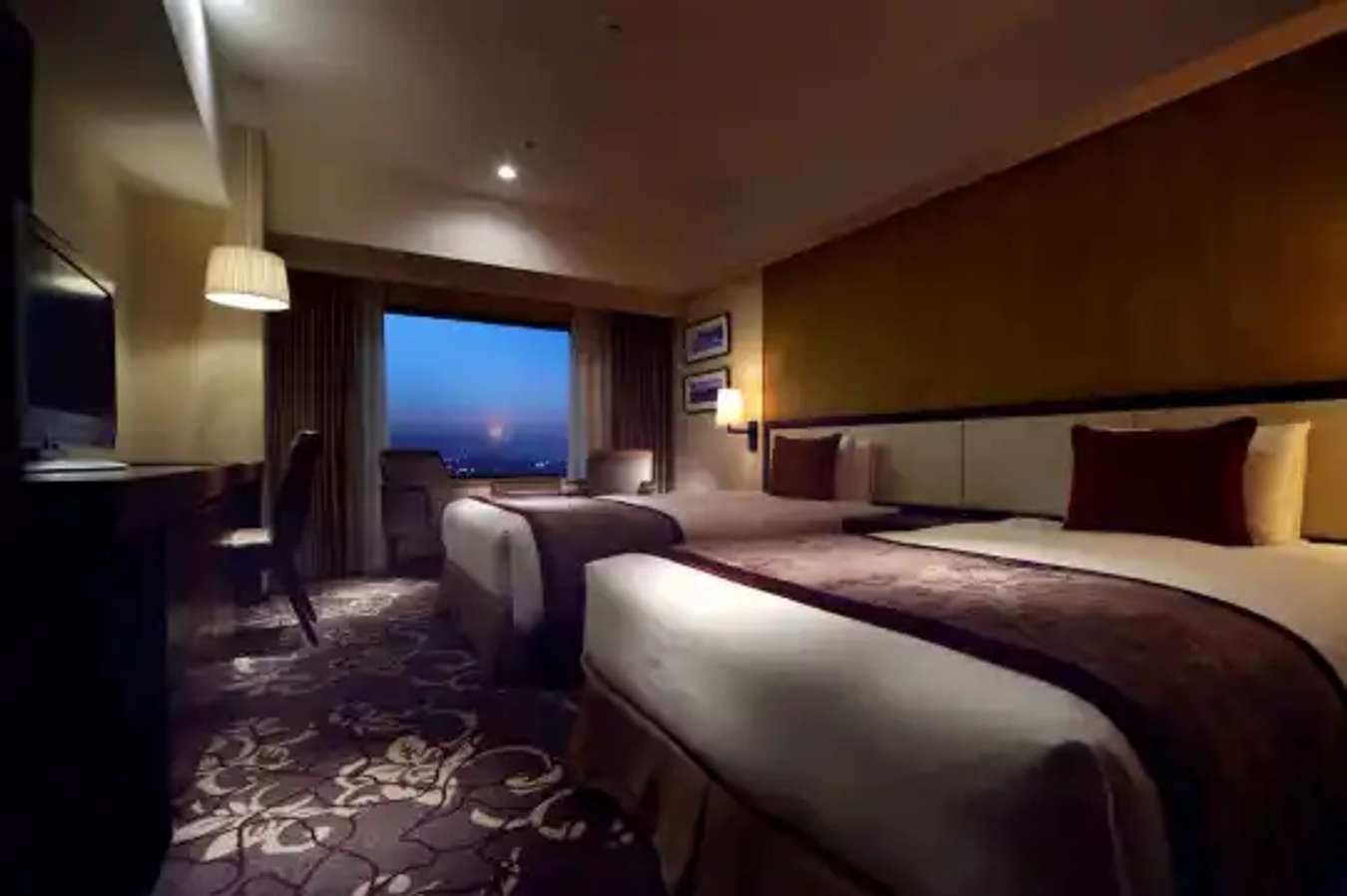 Tokyo Tour Guide: 7 Best Areas to Stay in Tokyo (According to Tourists!)