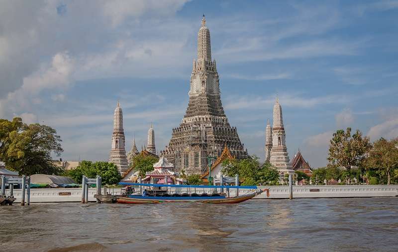 Khám phá chùa Wat Arun - Nét đẹp uy nghiêm giữa lòng Bangkok